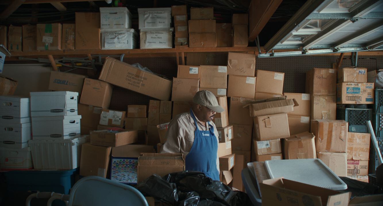 Swamp Dogg Gets his Pool Painted (Previously Unreleased) - Focus ...